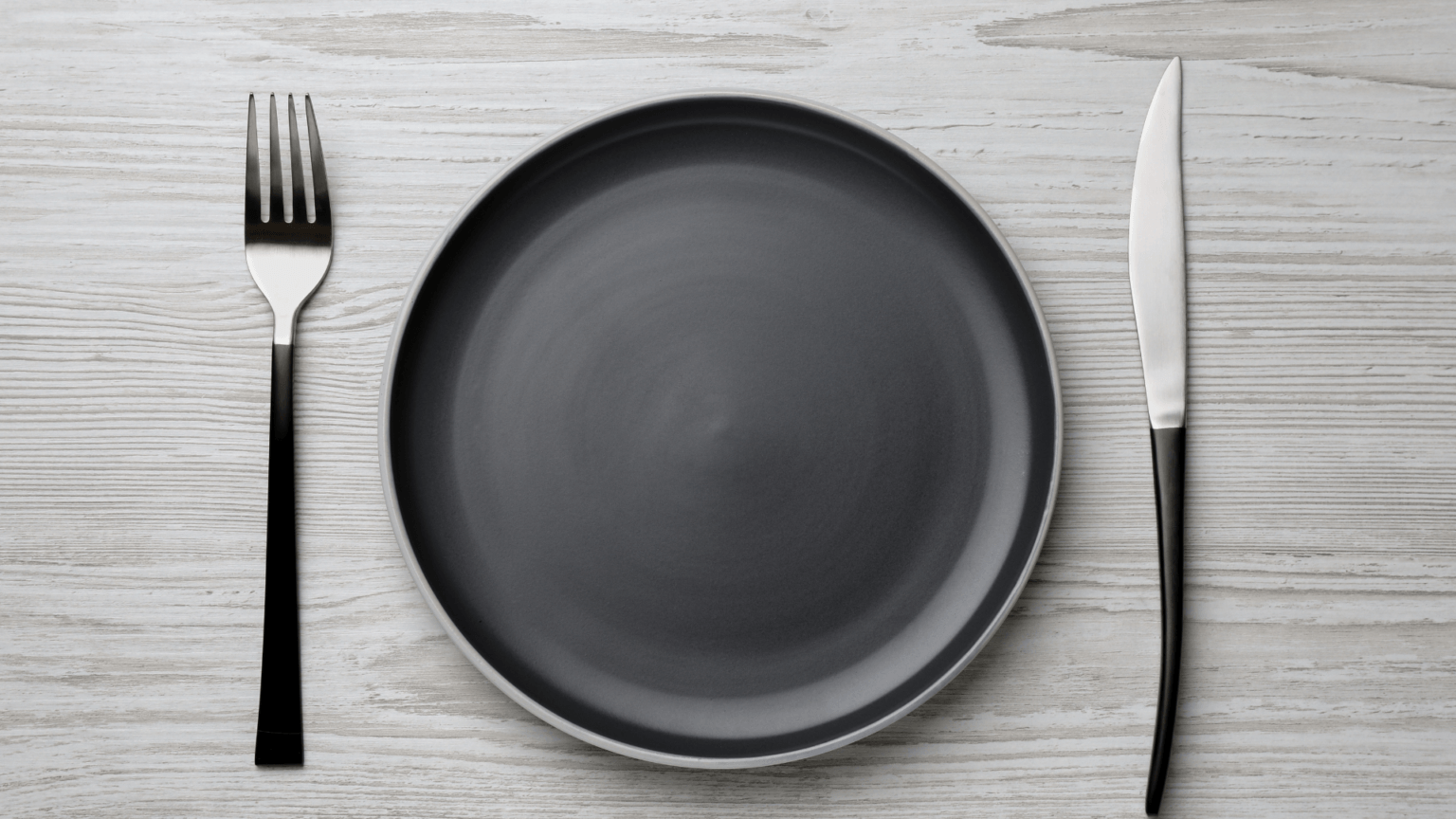 Best Adaptive Utensils for People with Hand Tremors ( Buying Guide 2024)